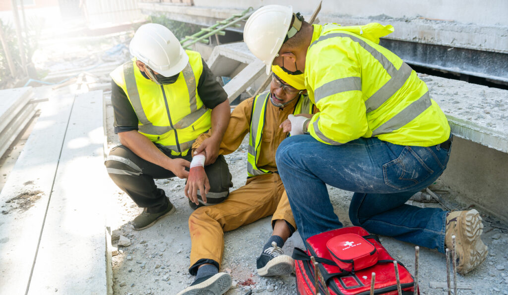 Public Liability vs. Workers Comp | What You Can Claim